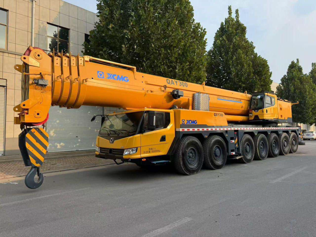300 Ton Mobile crane for sale in India - Call 9810808427