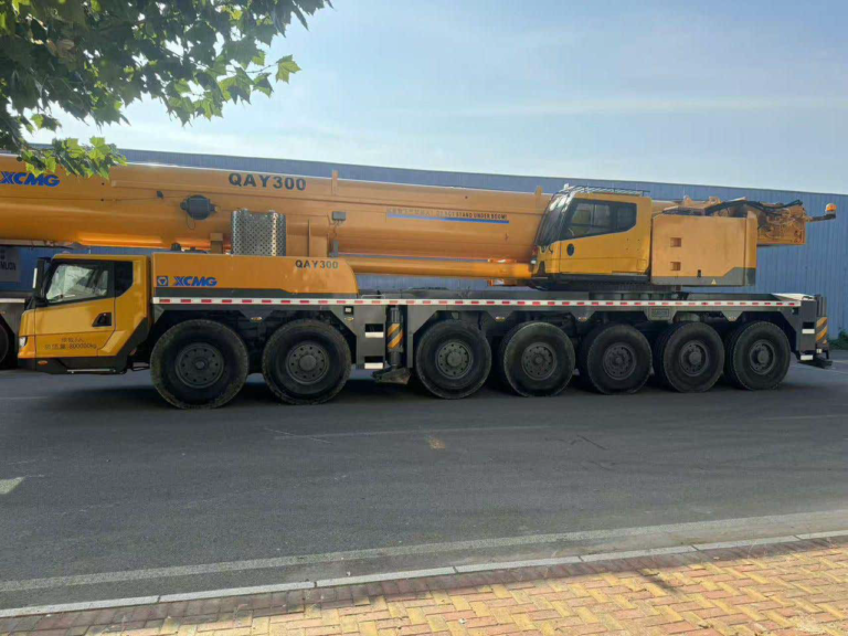 300 Ton Mobile crane for sale in India - Call 9810808427